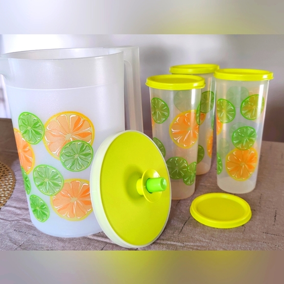 Tupperware | Kitchen | Tupperware 2 Qt Pitcher With Push Button Lid And ...